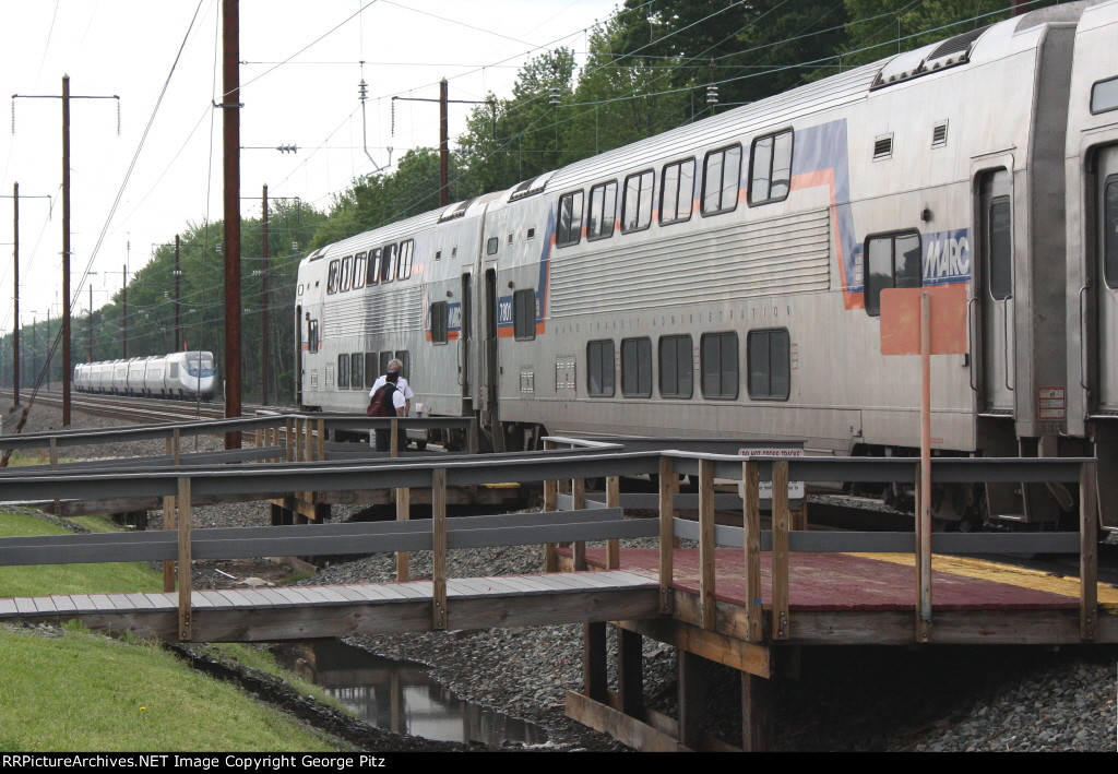 MARC 641(20) at Martin Airport station